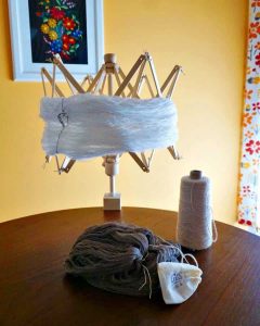 My Yarn Swift Guide: How to Use And The Best Yarn Swifts: 2024