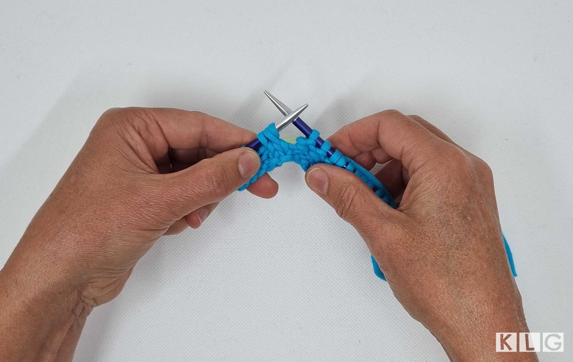 How To Knit The Cable Stitches Cr.3rt and Cr.3lt - My Tutorial