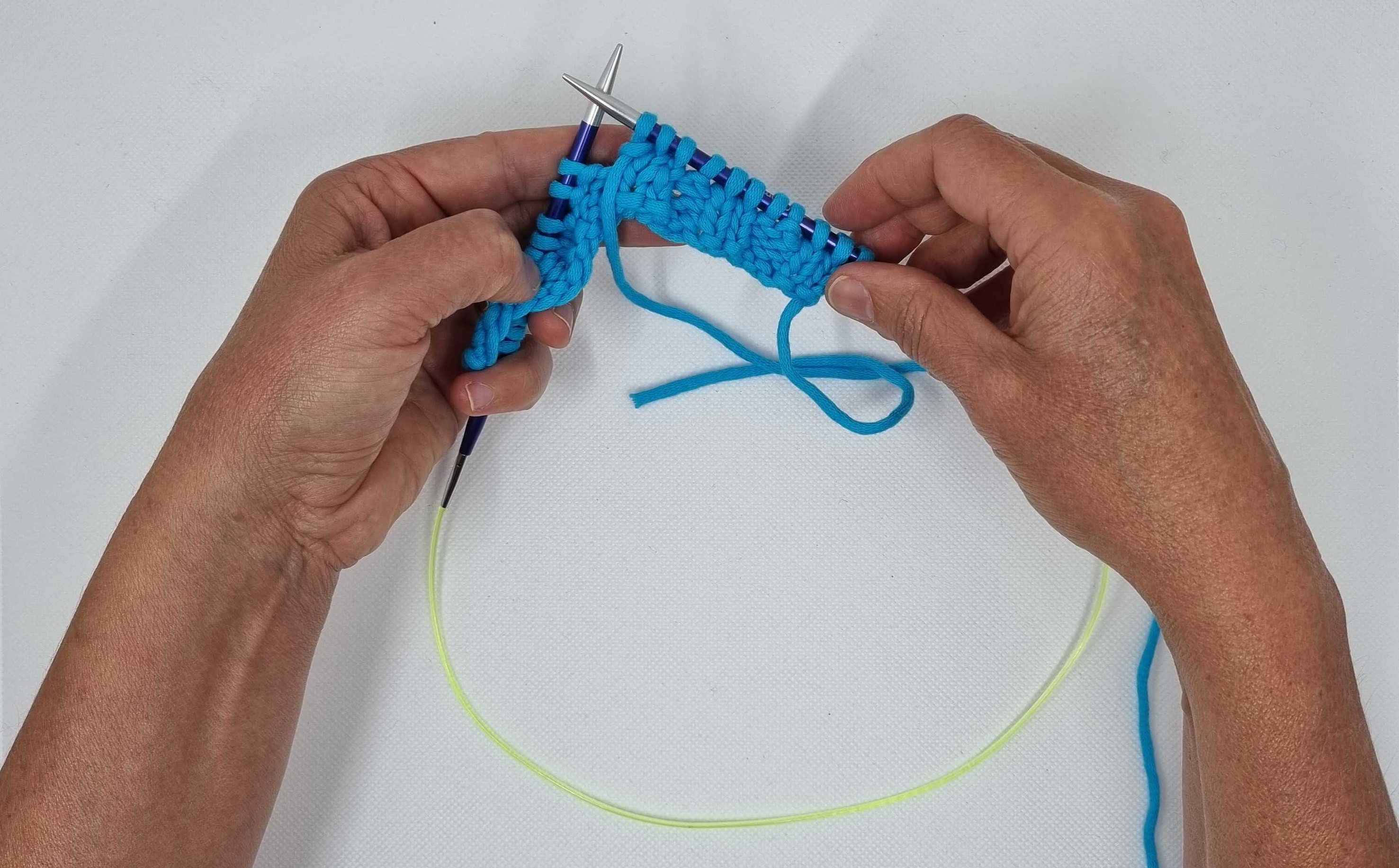 How To Knit The Cable Stitches Cr.3rt and Cr.3lt - My Tutorial