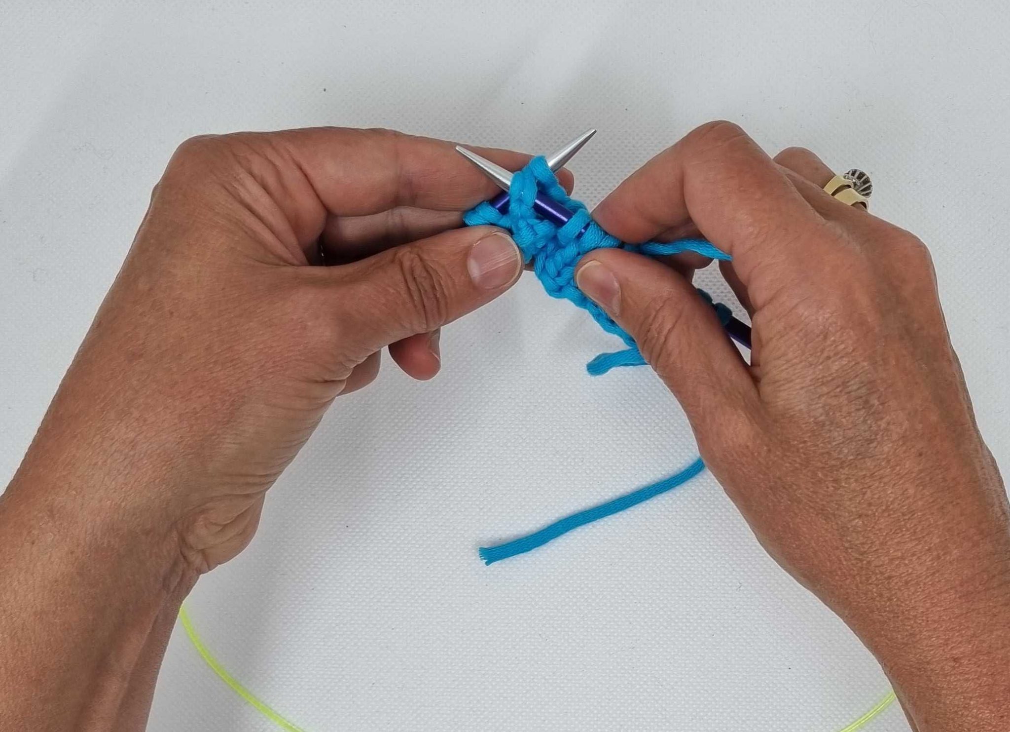 How To Knit The Cable Stitches Cr.3rt and Cr.3lt - My Tutorial