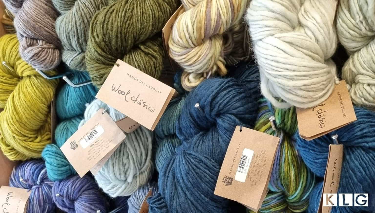 How Much Chunky Yarn For A Sweater? [Answers for 7 Sizes]