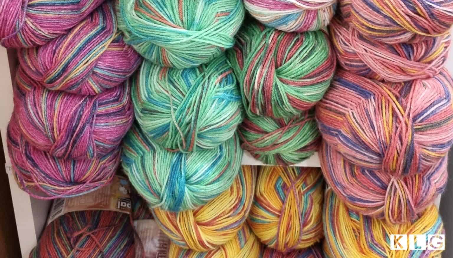 How Much Yarn For A Women's Sweater? (Answers for 6 sizes)