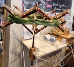 My Yarn Swift Guide: How to Use And The Best Yarn Swifts: 2024